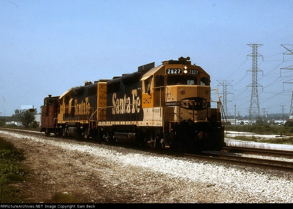 ATSF 2827 and 3640 with a Lite Caboose